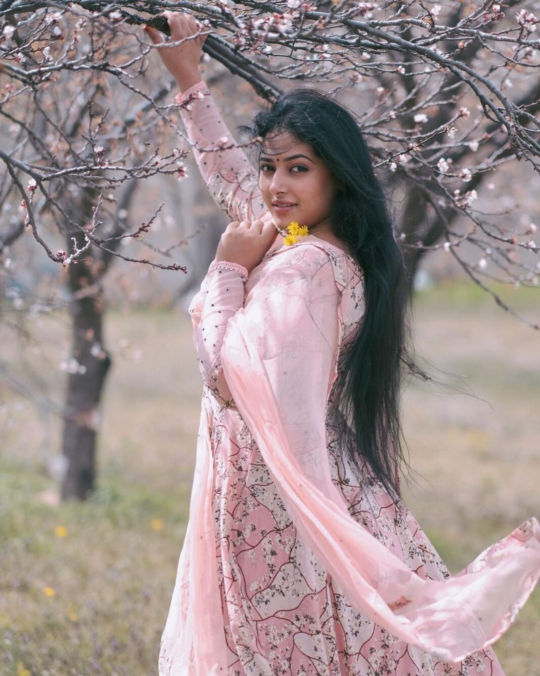 Actress Anu Sithara HD Photos and Wallpapers April 2023 | Gethu Cinema