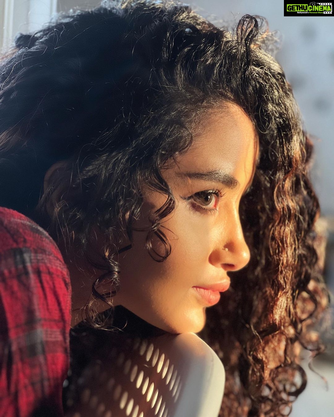 Actress Anupama Parameswaran HD Instagram Photos and Wallpapers January 2023 | Gethu Cinema