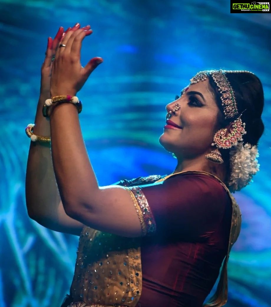 Asha Sharath Instagram – Kavu festival Trivandrum 🙏 Photography ...