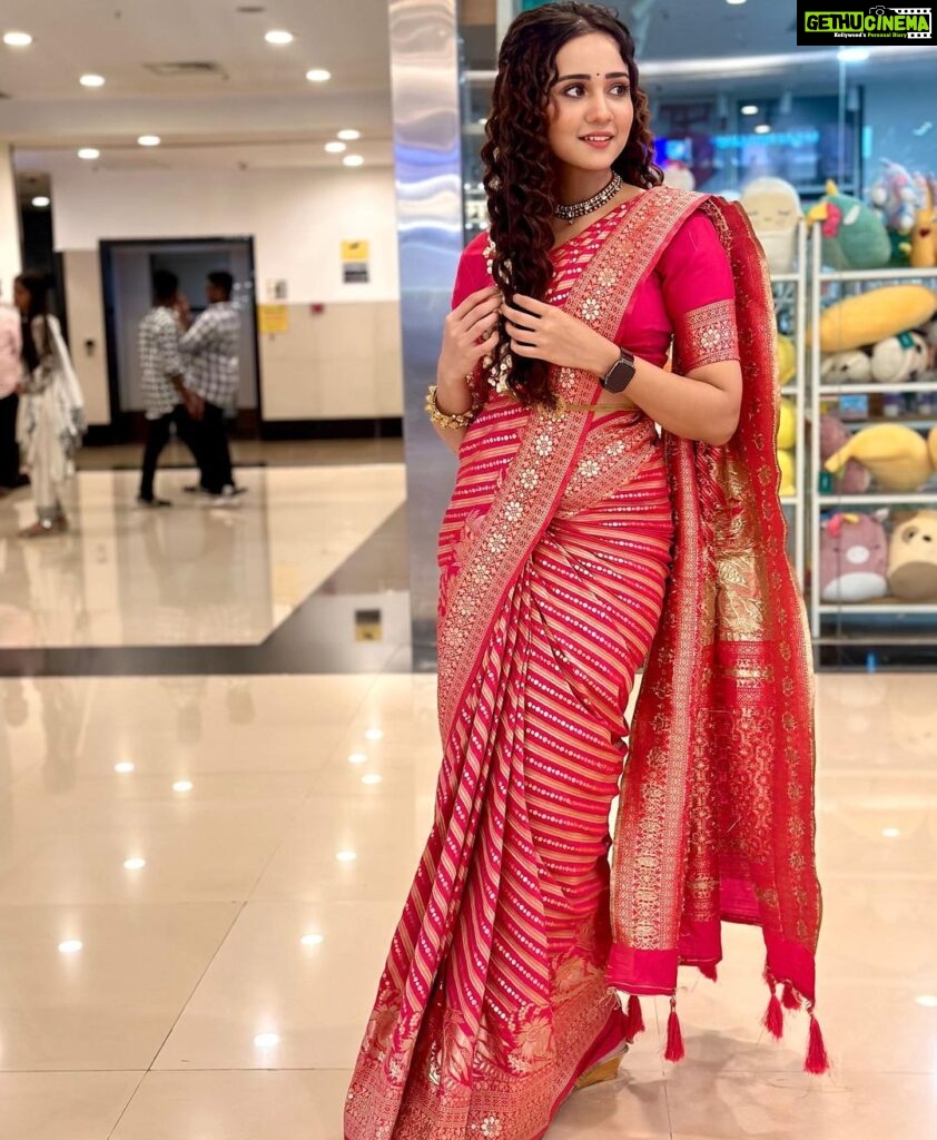 Actress Ashi Singh HD Instagram Photos and Wallpapers April 2023 ...