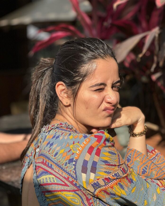 Actress Ashika Ranganath HD Photos and Wallpapers January 2023 | Gethu ...