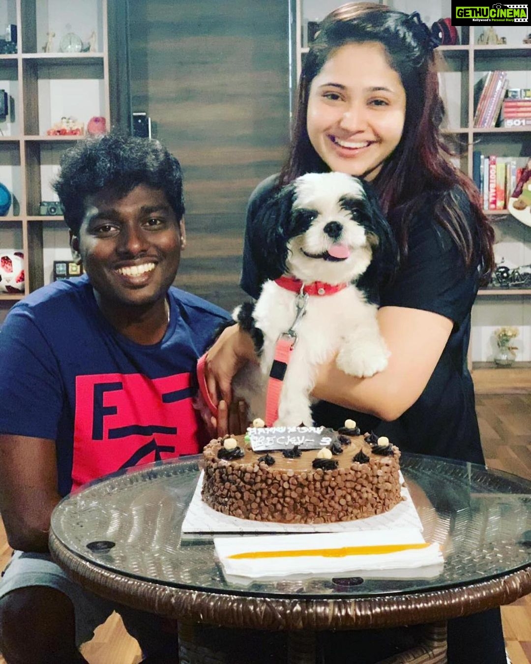 Atlee Kumar Instagram – Love of my life ️ ️ ️ #beckypapa @Priyaatlee # ...