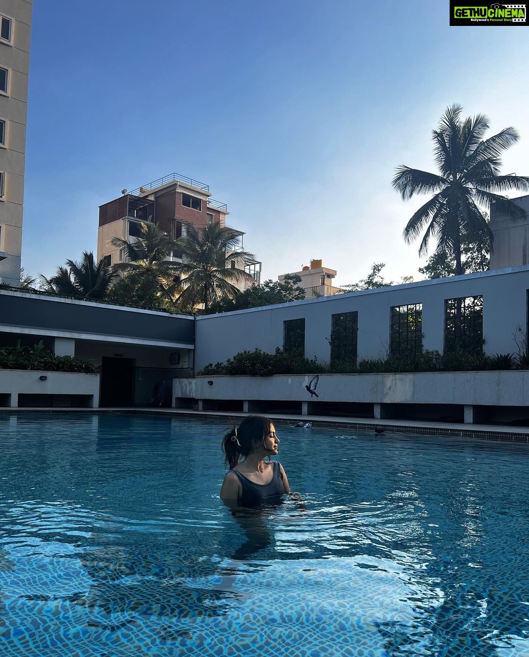 Actress Devika Sanjay HD Instagram Photos and Wallpapers May 2023 | Gethu Cinema