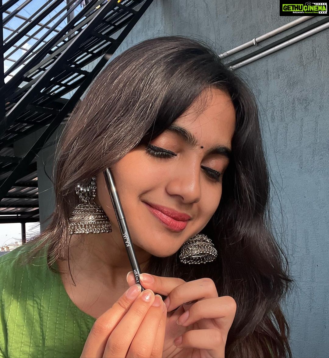 Actress Devika Sanjay HD Instagram Photos and Wallpapers May 2023 ...