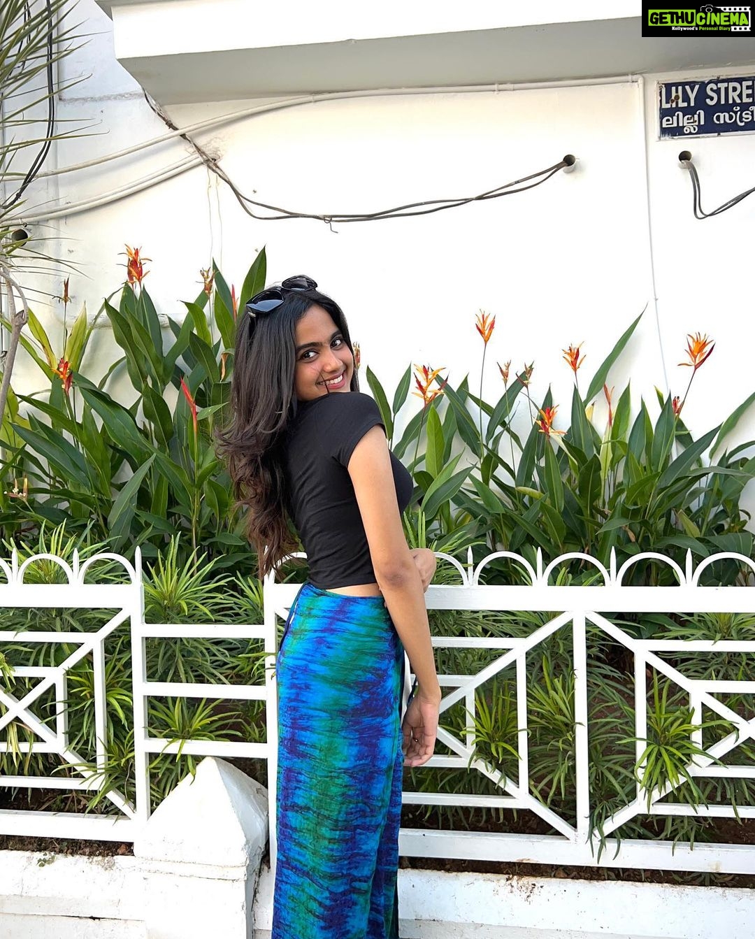 Devika Sanjay Instagram - amma takes nice pictures