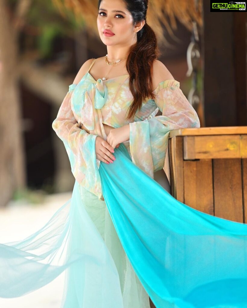 Actress Ena Saha HD Instagram Photos and Wallpapers June 2023 | Gethu ...