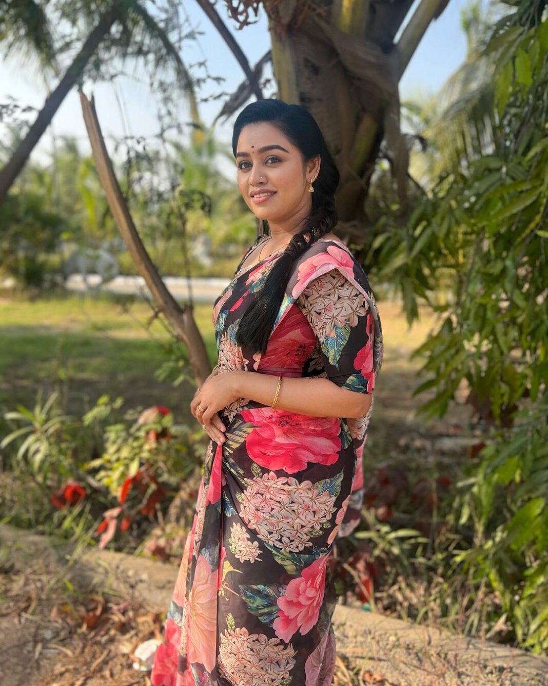Actress Gayathri Yuvraaj HD Photos and Wallpapers February 2023 | Gethu ...