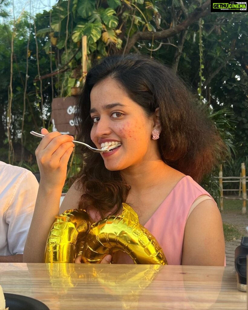 Actress Haniya Nafisa HD Instagram Photos and Wallpapers May 2023 ...