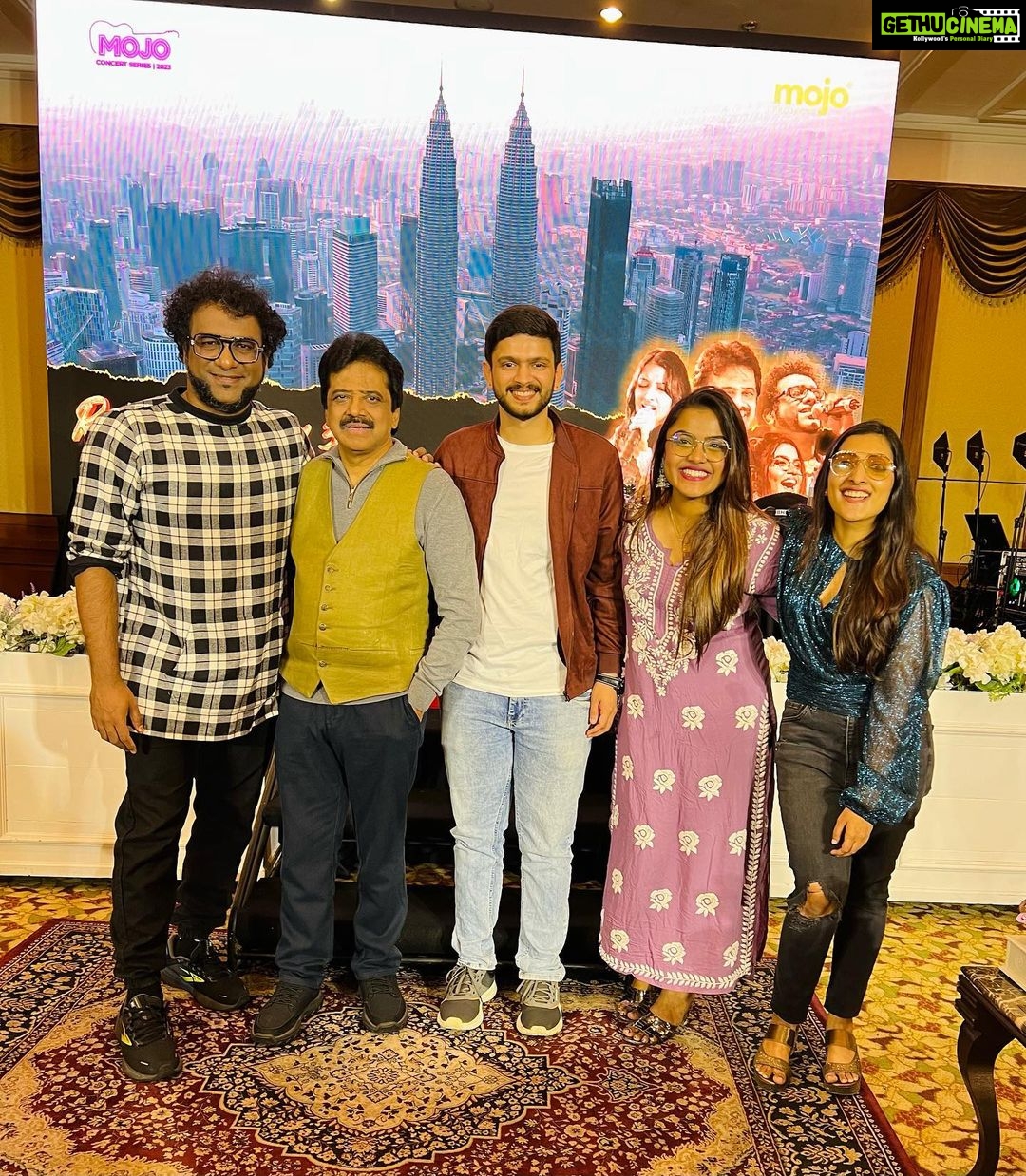 Singer Haricharan HD Instagram Photos and Wallpapers May 2023 | Gethu ...