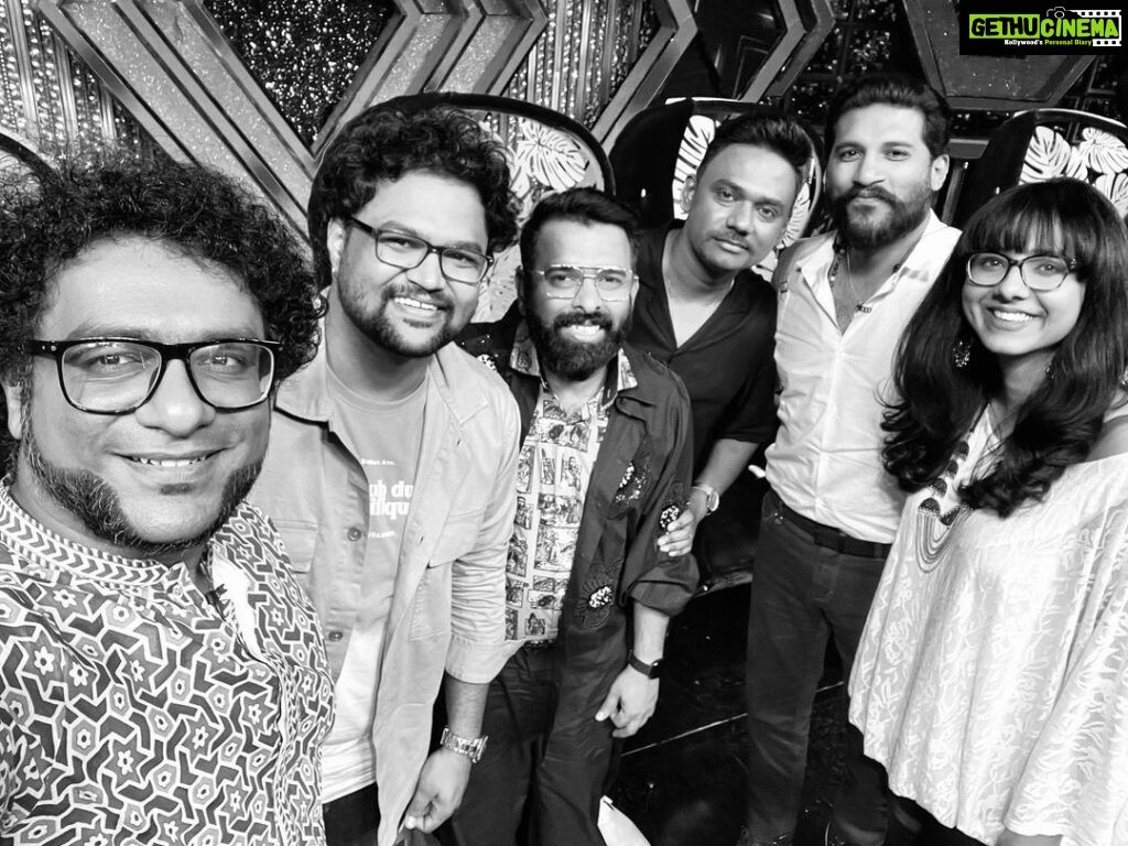 Singer Haricharan HD Instagram Photos and Wallpapers March 2023 | Gethu ...