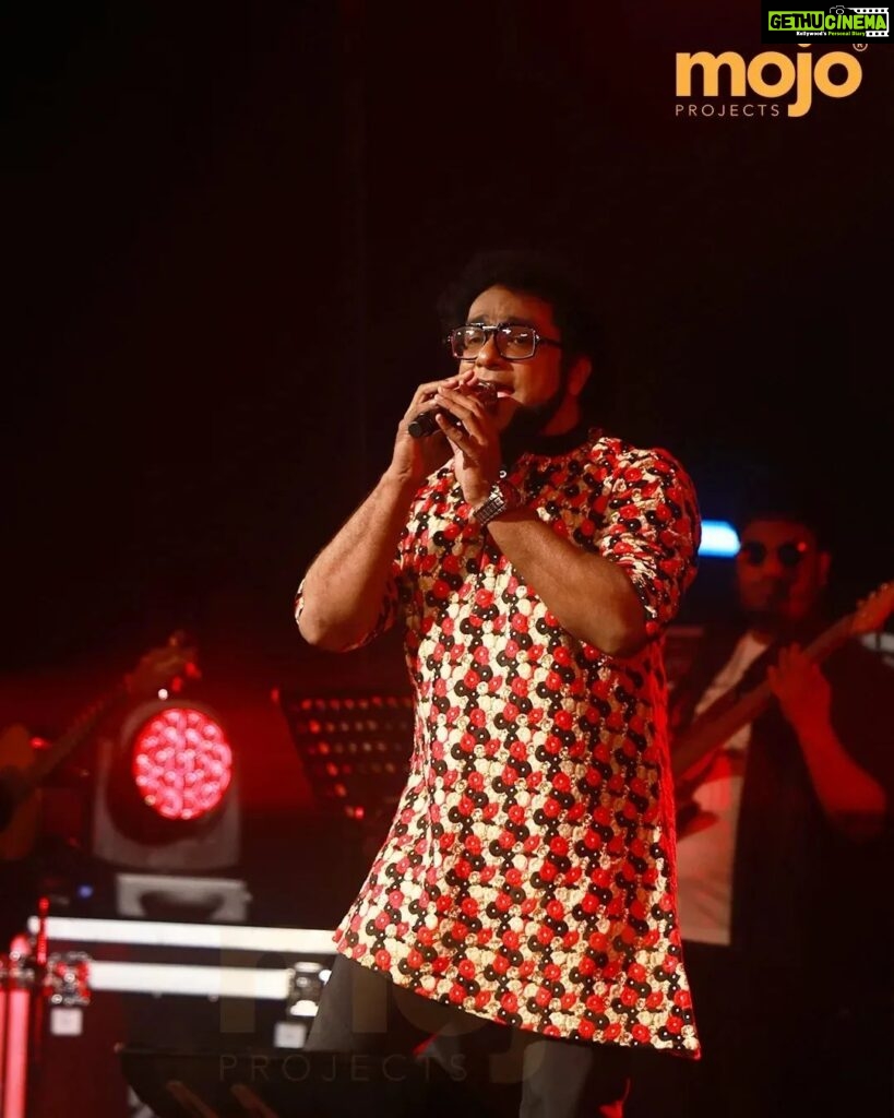 Singer Haricharan HD Instagram Photos and Wallpapers May 2023 | Gethu ...