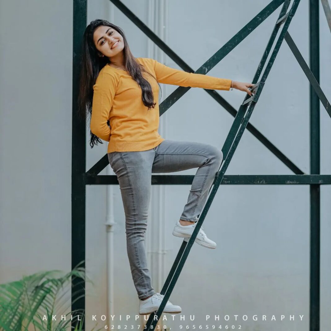 Actress Haritha G Nair HD Photos and Wallpapers March 2022 - Gethu Cinema