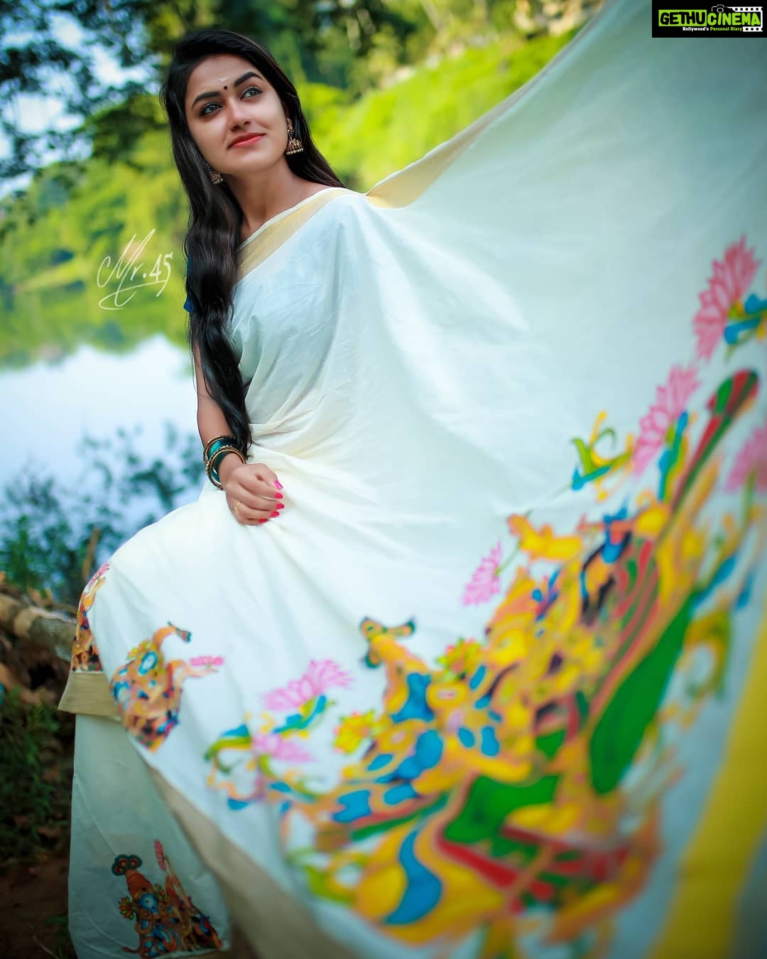 Haritha G Nair Instagram – 🌼 PC📸 : @mr45._ Costum👗: @sewnstyle_01 ...