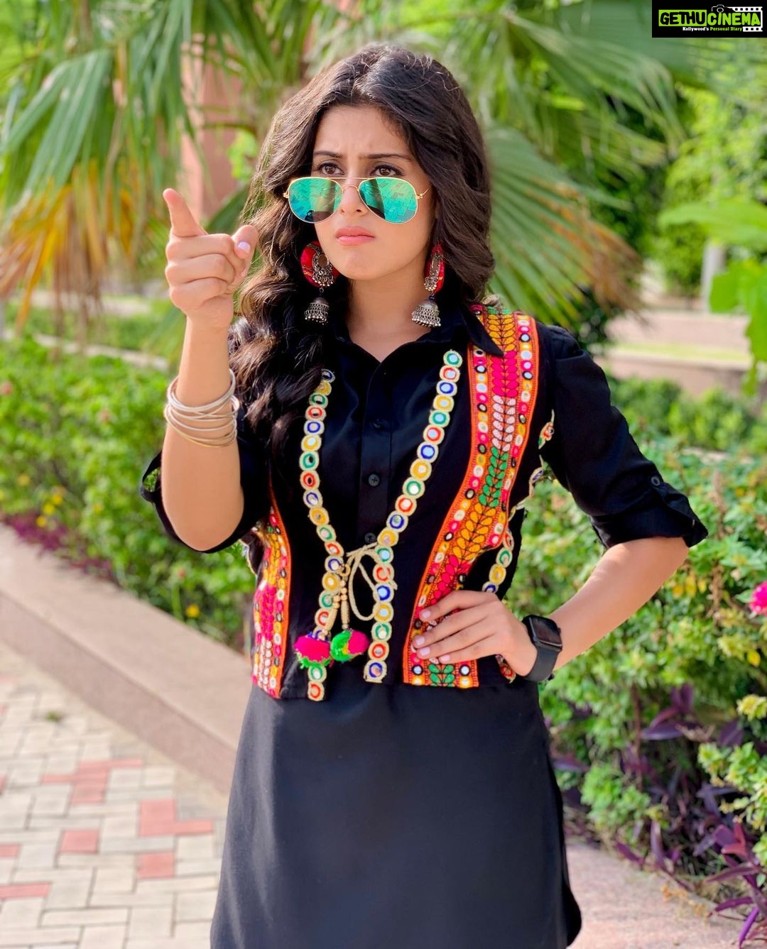 Actress Isha Malviya HD Instagram Photos and Wallpapers May 2023 ...