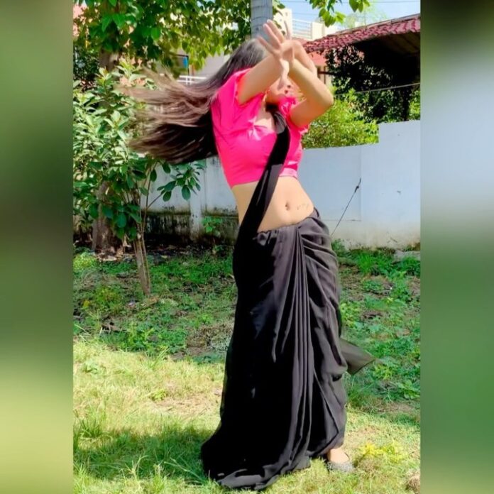 Actress Isha Malviya HD Instagram Photos and Wallpapers October 2020 ...