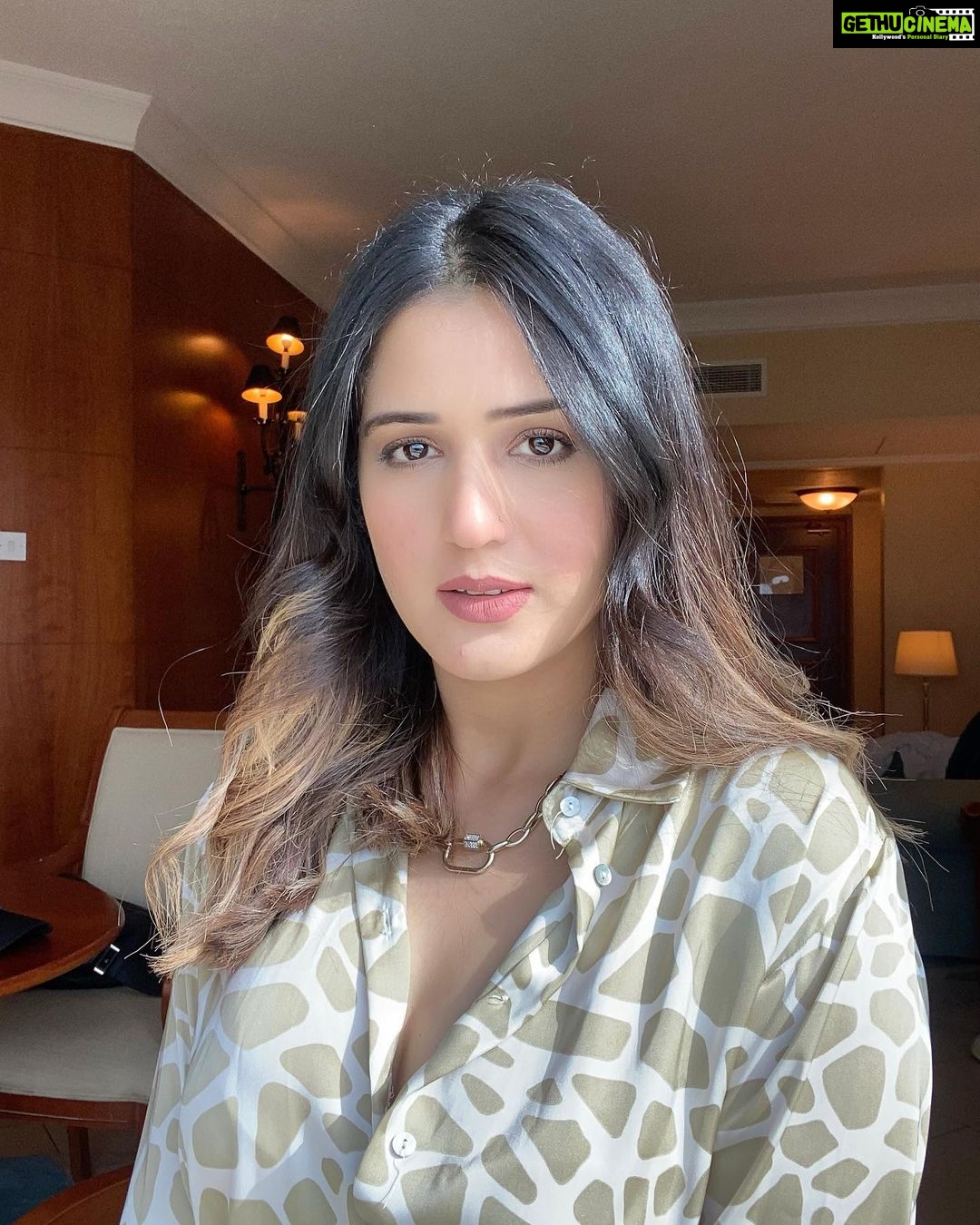 Isha Rikhi Instagram – Soft as silk 🤍 | Gethu Cinema