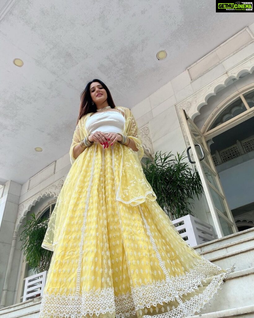 Actress Isha Rikhi HD Instagram Photos and Wallpapers January 2022 ...