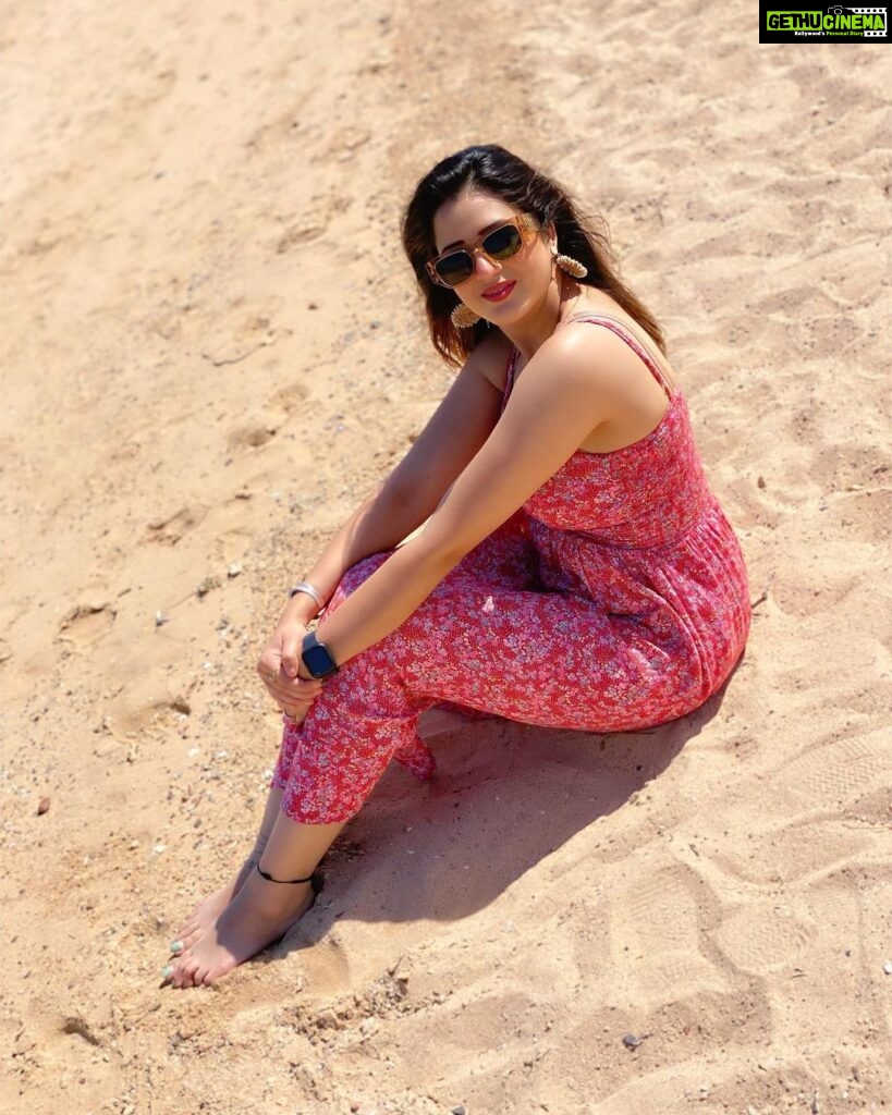 Actress Isha Rikhi HD Instagram Photos and Wallpapers January 2023 ...