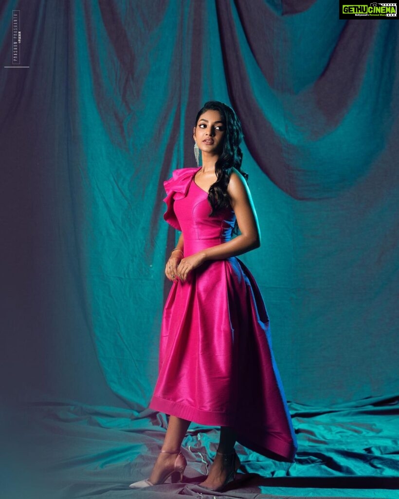 Actress Ivana HD Instagram Photos and Wallpapers May 2023 | Gethu Cinema