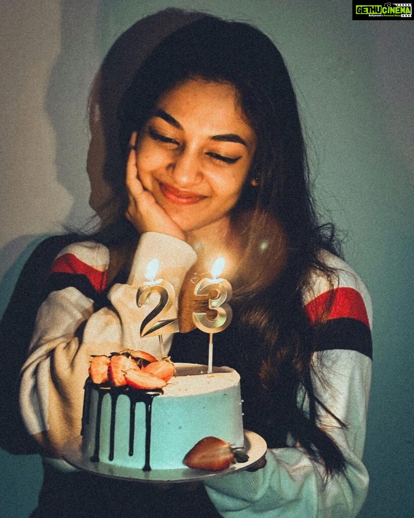 Actress Ivana HD Instagram Photos and Wallpapers March 2023 | Gethu Cinema