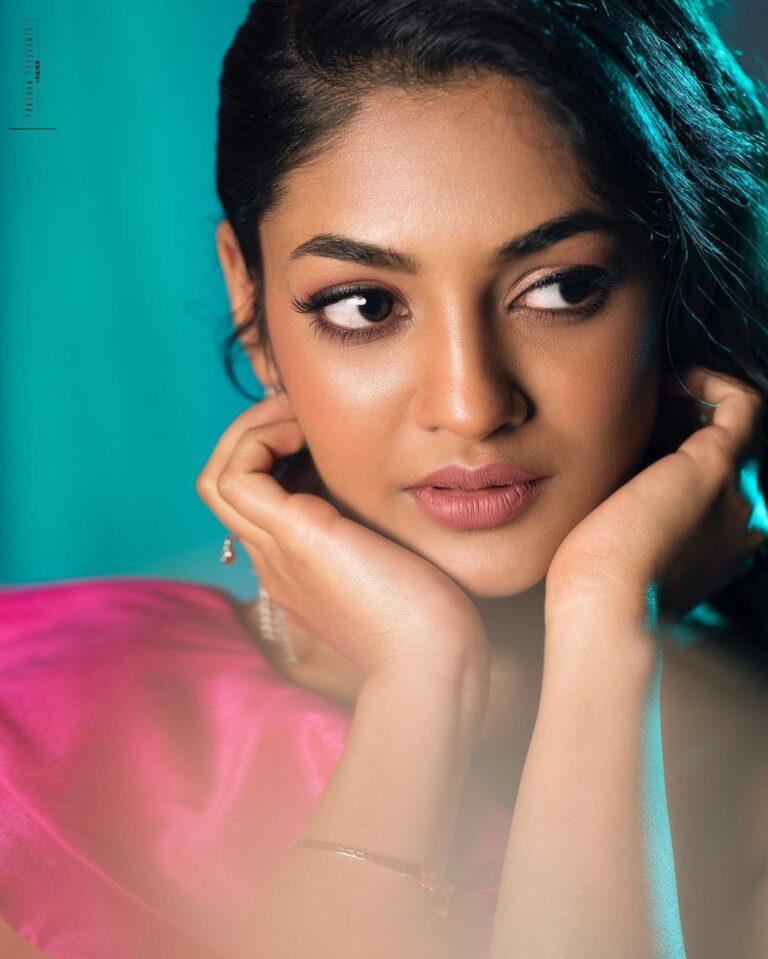 Actress Ivana HD Photos and Wallpapers May 2023 - Gethu Cinema