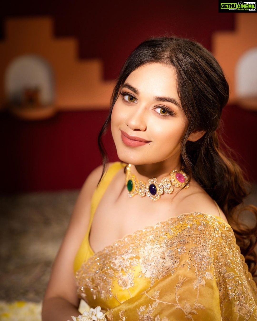 Actress Jannat Zubair Rahmani HD Instagram Photos and Wallpapers June ...