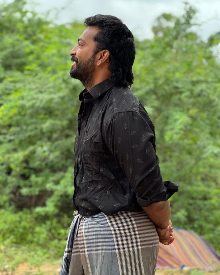 Kalaiyarasan Wiki, Biography, Age, Gallery, Spouse and more