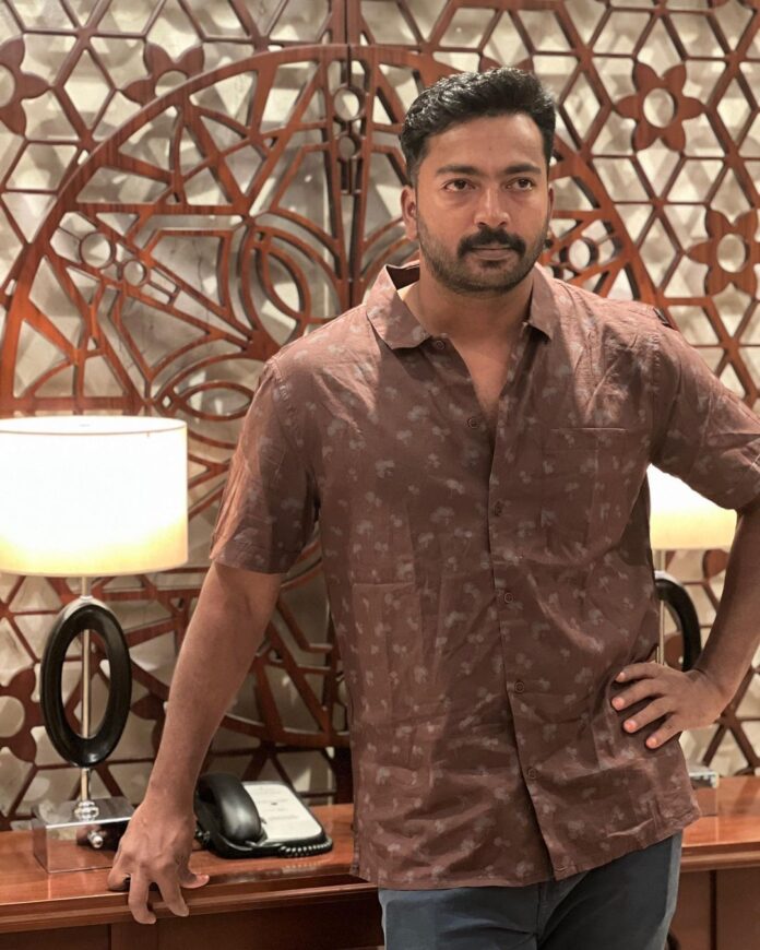 Actor Kalaiyarasan HD Photos and Wallpapers May 2023 - Gethu Cinema