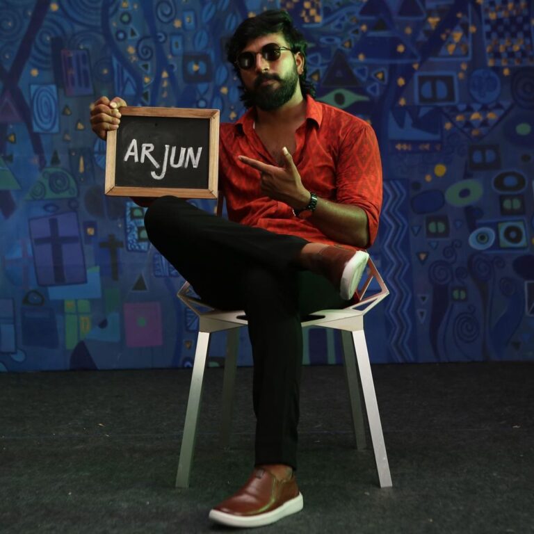 Kalaiyarasan Wiki, Biography, Age, Gallery, Spouse and more