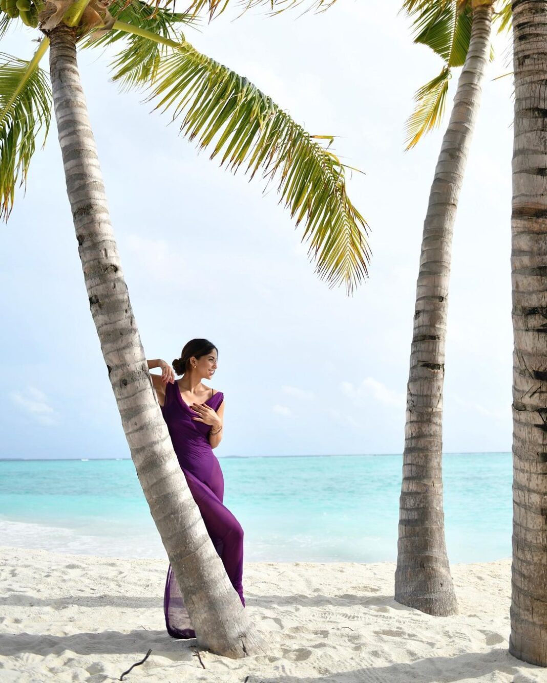 Actress Kashmira Pardesi HD Photos and Wallpapers July 2023 | Gethu Cinema