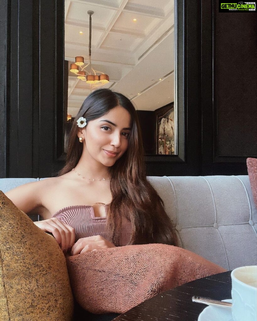 Actress Kashmira Pardesi HD Instagram Photos and Wallpapers June 2023 | Gethu Cinema