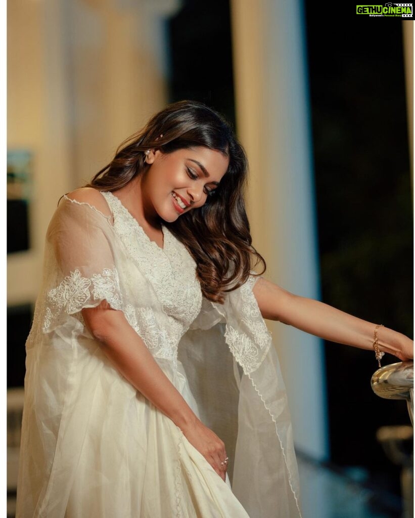 Actress Keerthi shanthanu HD Instagram Photos and Wallpapers April 2023 | Gethu Cinema