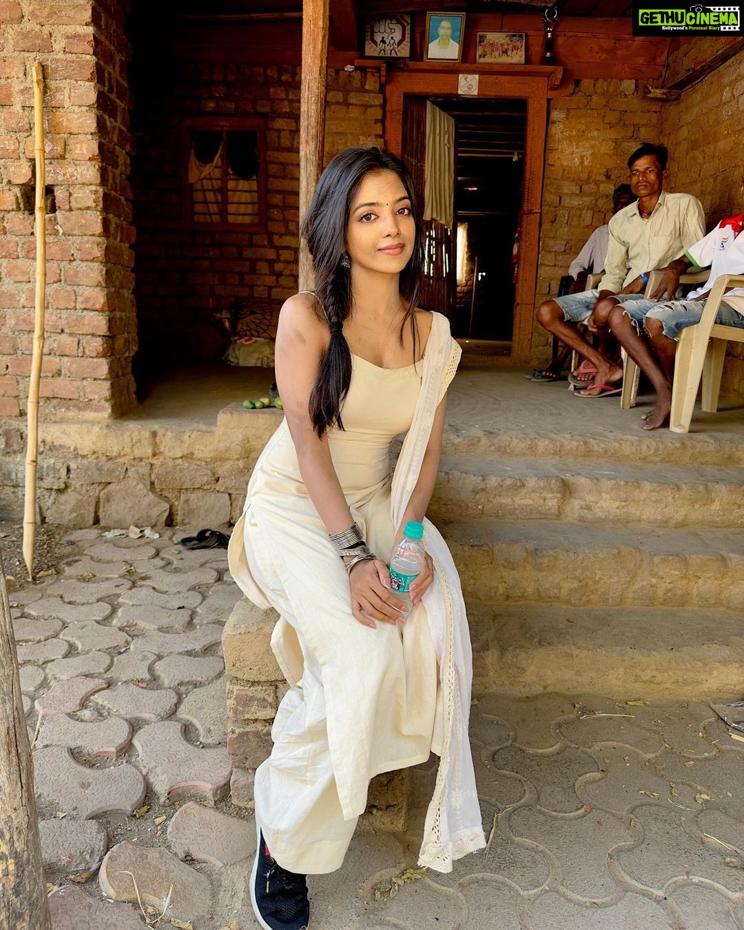 Khushi Dubey Most Liked Photos and Posts | Gethu Cinema