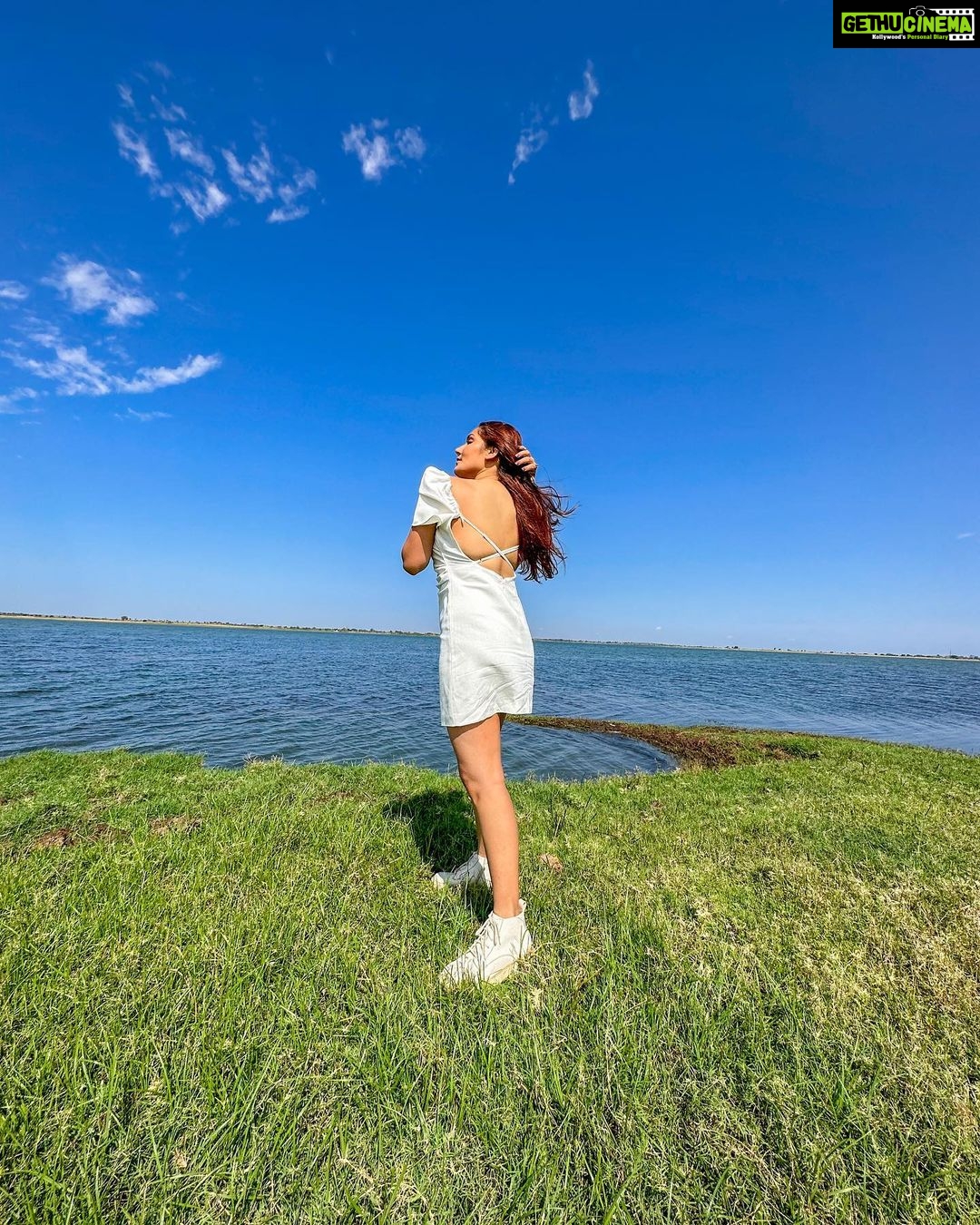 kritika-sharma-instagram-i-left-my-heart-at-the-lake