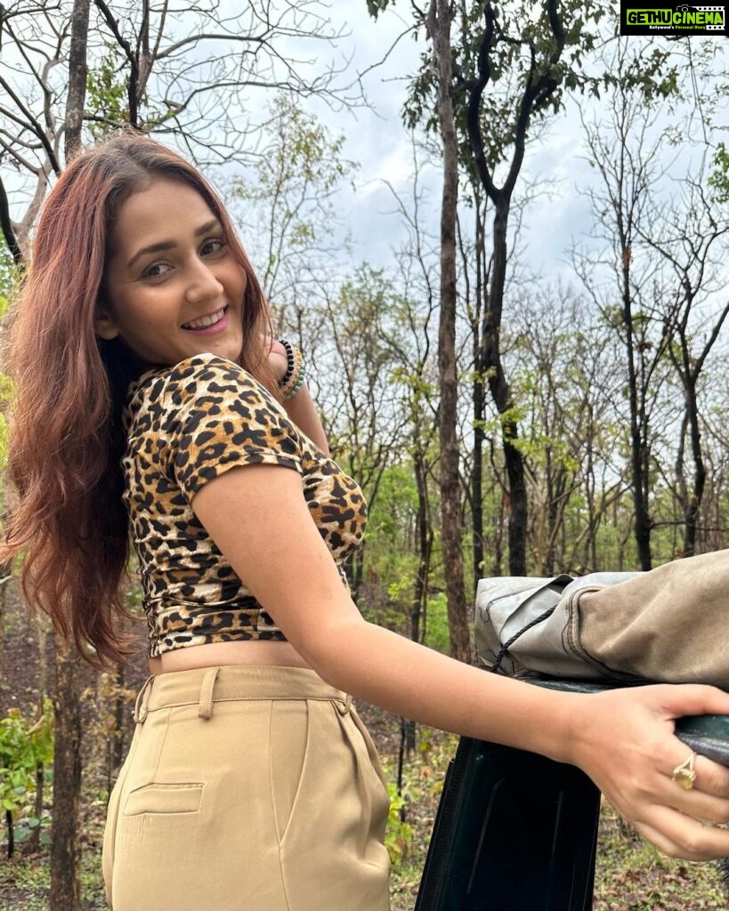 Kritika Sharma Instagram - 🍀 #jungle #nature #safari #girl #model # ...