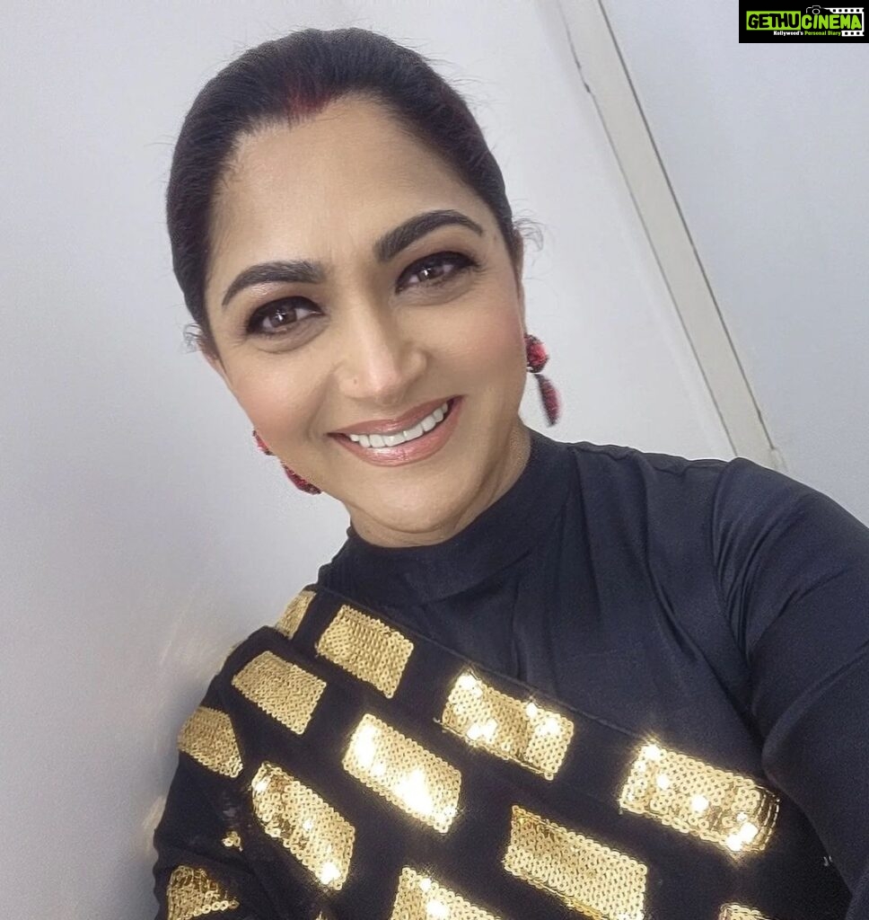 Actress Kushboo HD Instagram Photos and Wallpapers October 2022 | Gethu ...