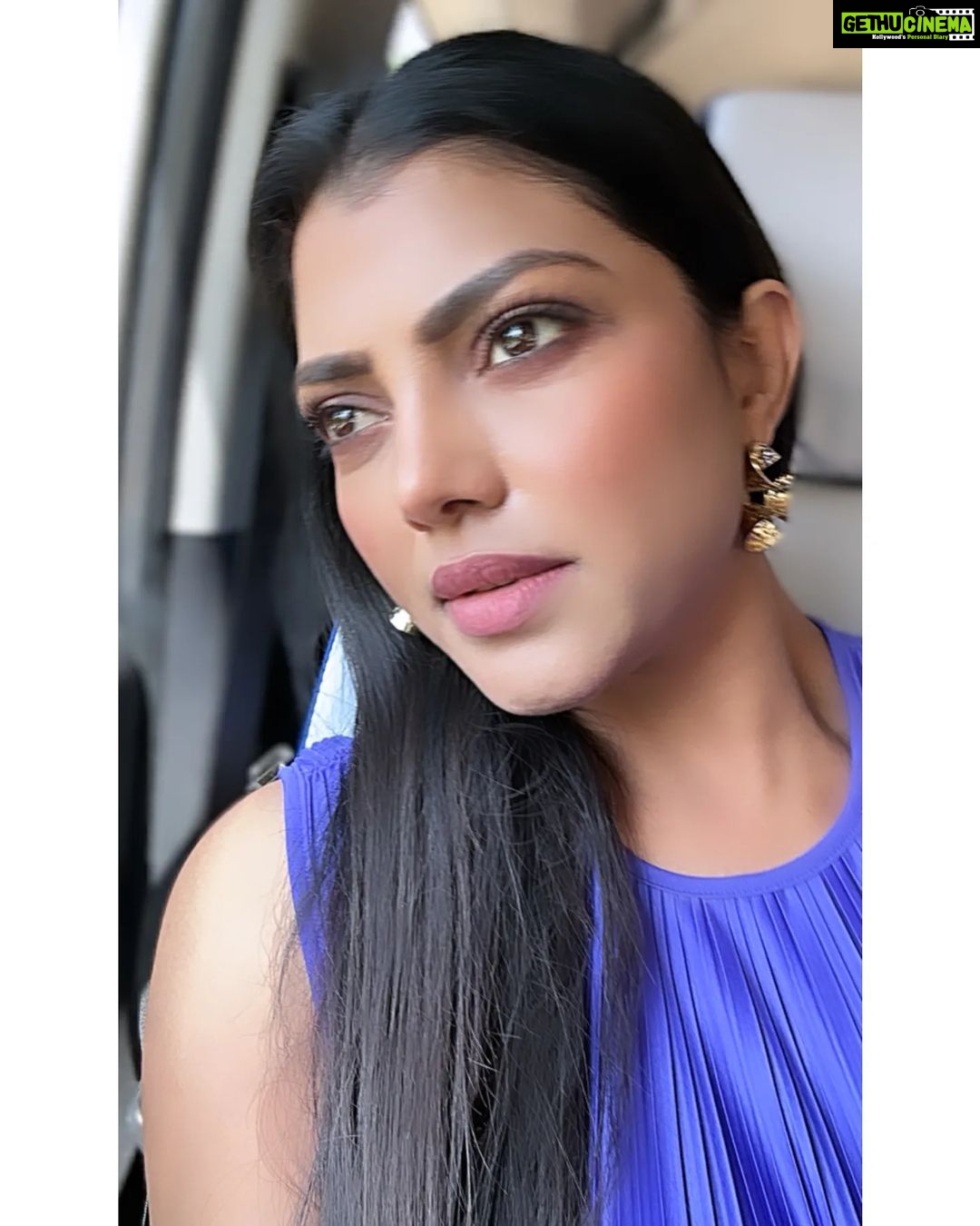 Actress Lahari Shari HD Instagram Photos and Wallpapers January 2023 ...