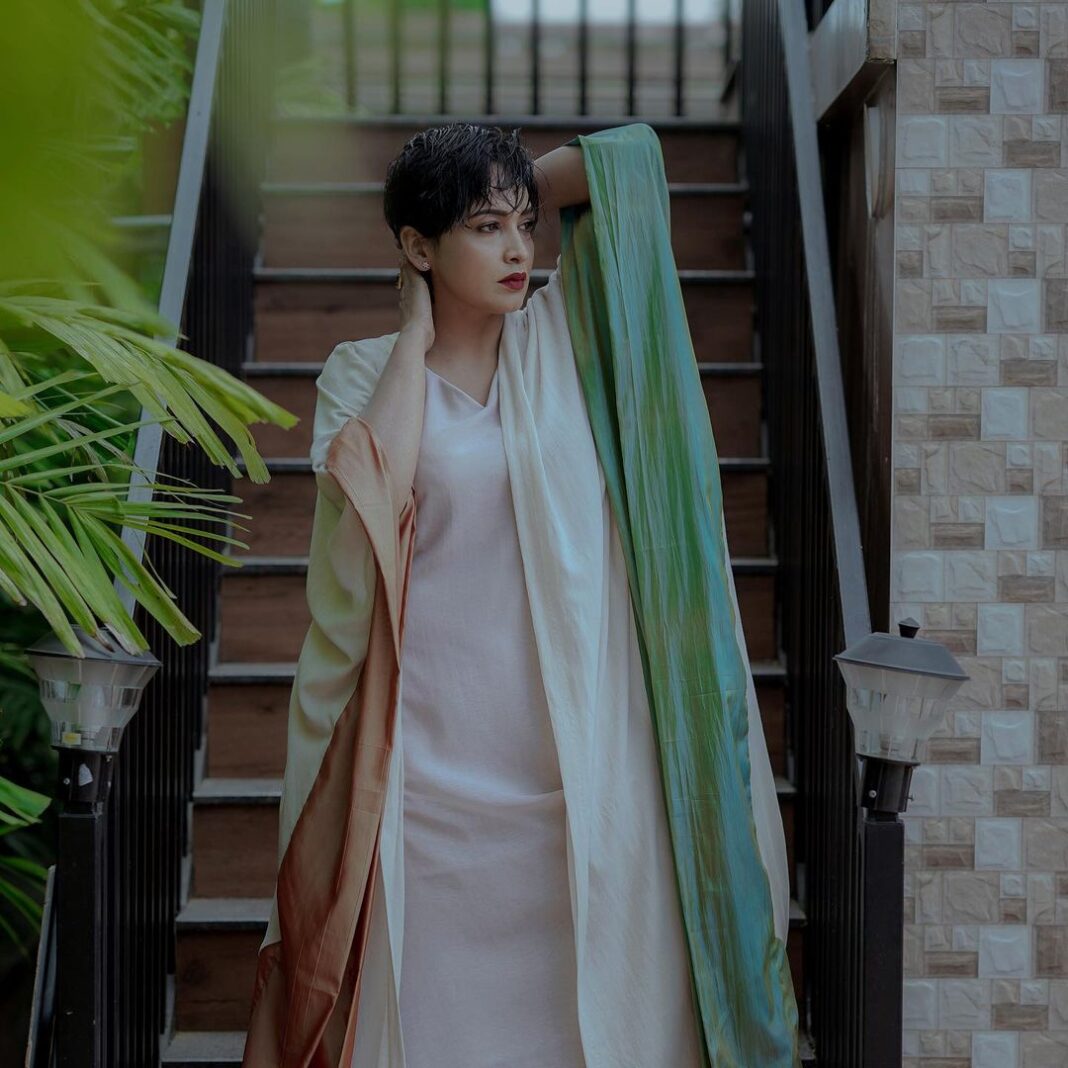 Actress Lena Kumar HD Photos and Wallpapers December 2022 - Gethu Cinema