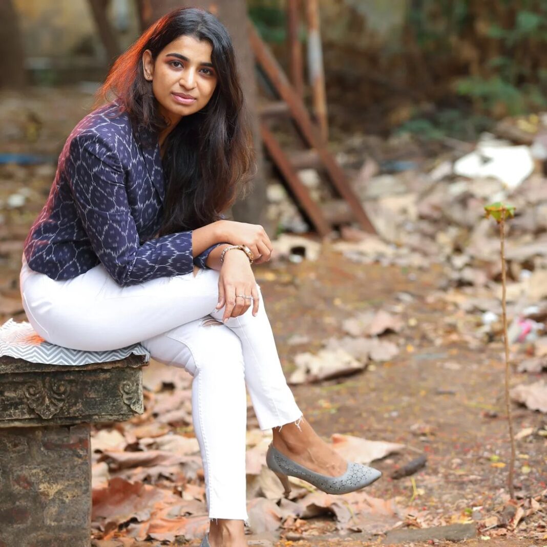 Actress Lisha Chinnu HD Instagram Photos and Wallpapers August 2022 ...