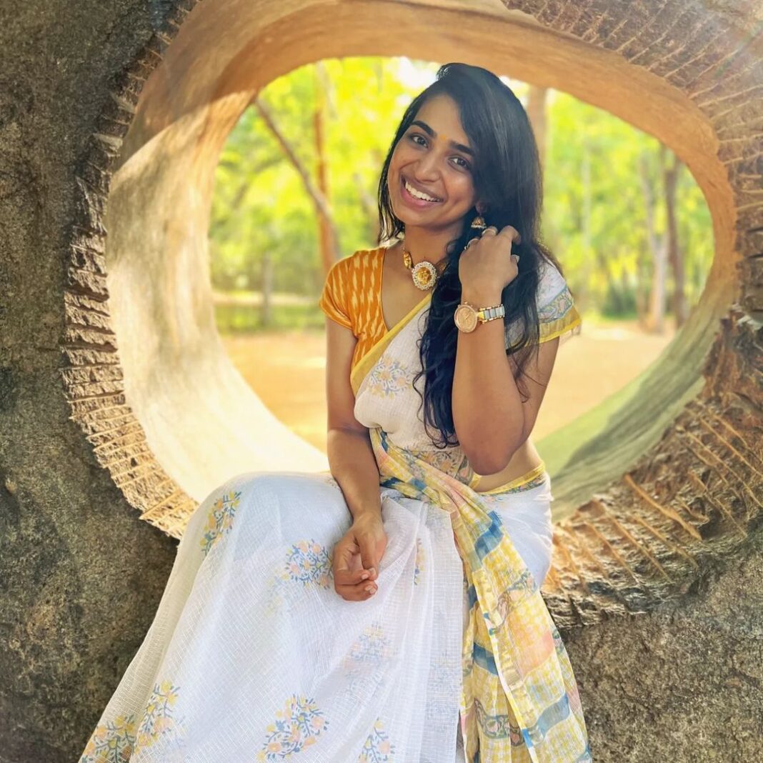 Actress Lisha Chinnu HD Instagram Photos and Wallpapers August 2022 ...