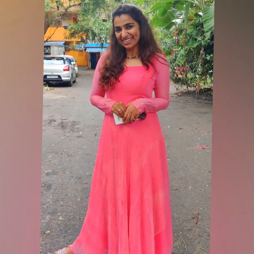 Actress Lisha Chinnu HD Instagram Photos and Wallpapers January 2022 ...