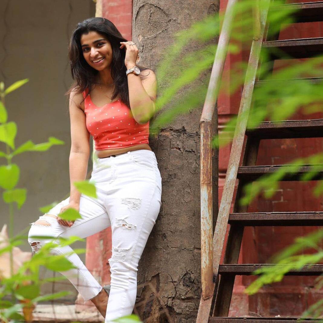 Actress Lisha Chinnu HD Instagram Photos and Wallpapers February 2023 ...
