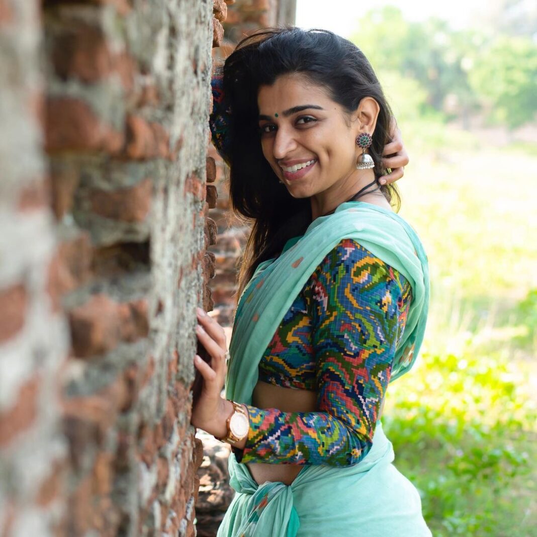 Actress Lisha Chinnu HD Instagram Photos and Wallpapers February 2023 ...