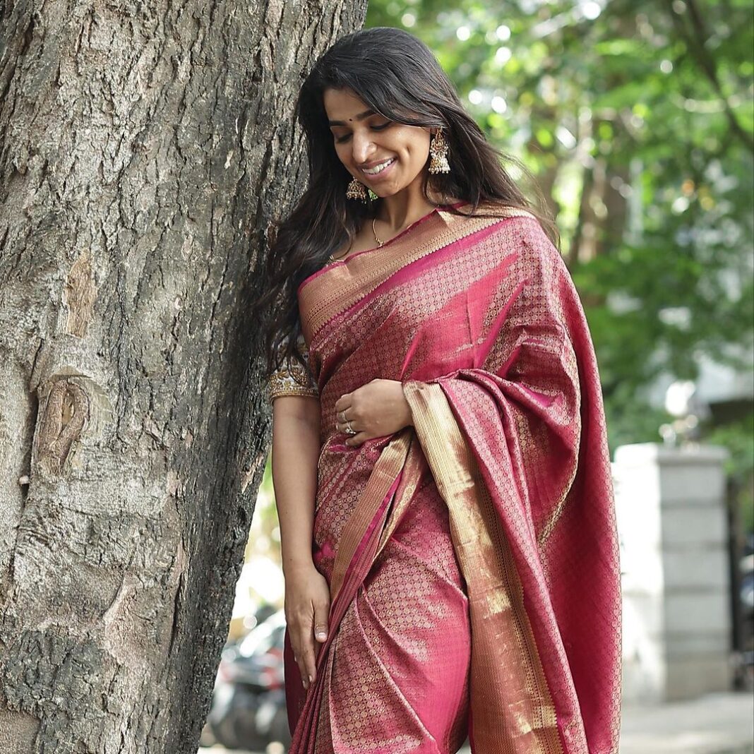 Actress Lisha Chinnu HD Instagram Photos and Wallpapers March 2023 ...