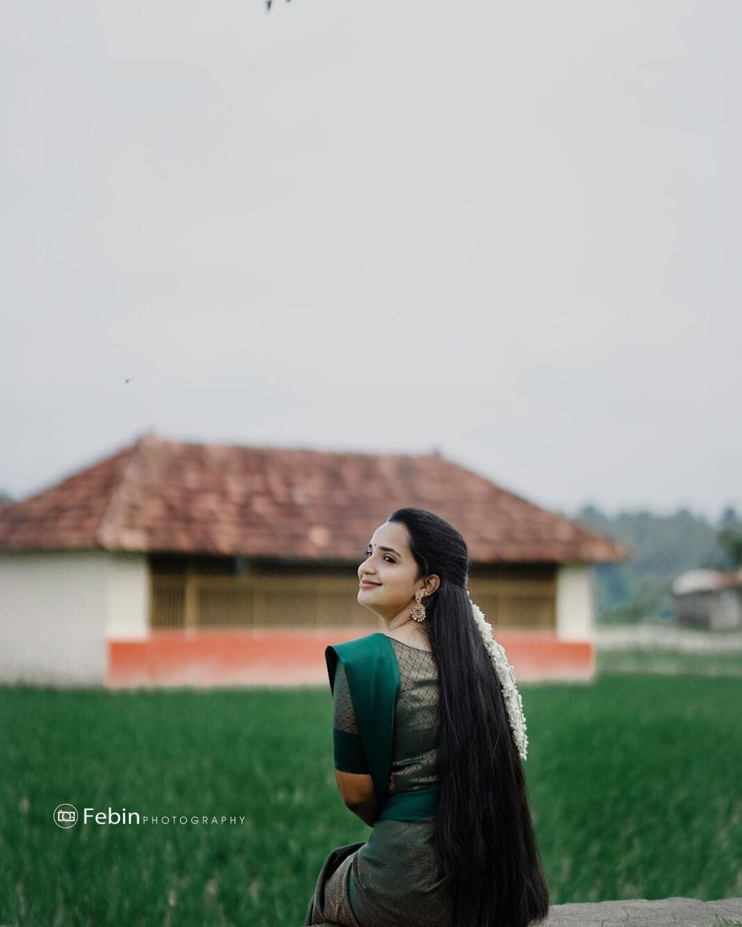 Actress Malavika Krishnadas HD Photos and Wallpapers December 2022 - Gethu Cinema