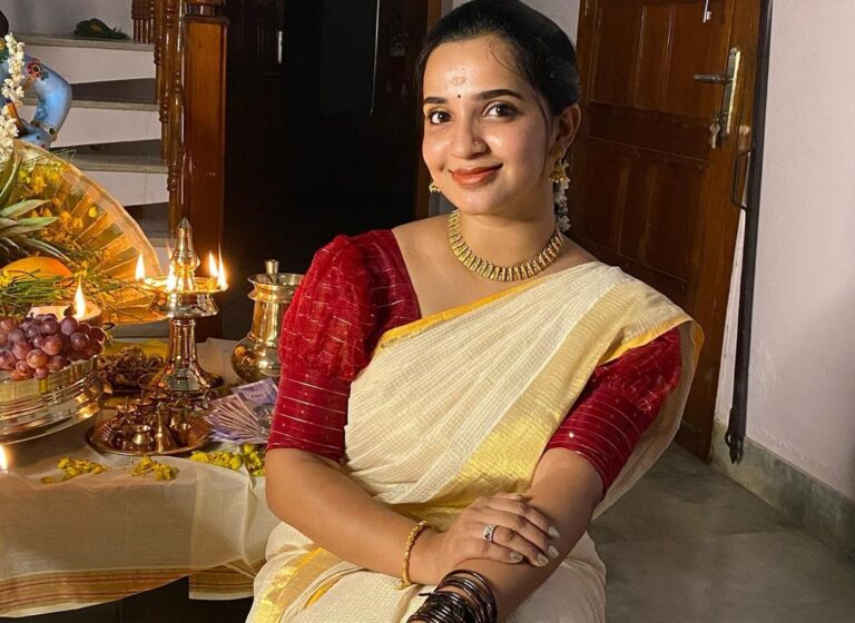 Actress Malavika Krishnadas HD Photos and Wallpapers June 2022 - Gethu Cinema