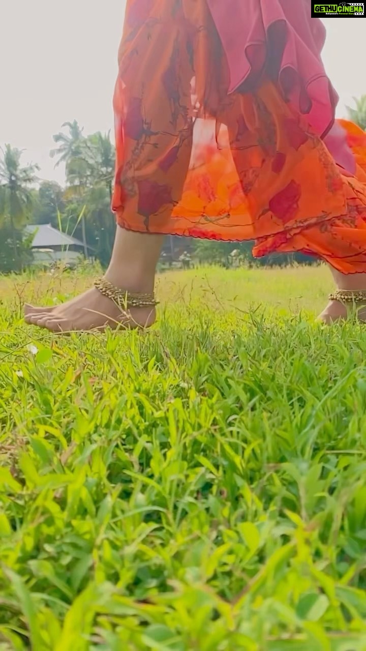 Malavika Krishnadas Instagram – Too late for this trend 😅 The “Adipoli” Song . VC : @greeshma ...