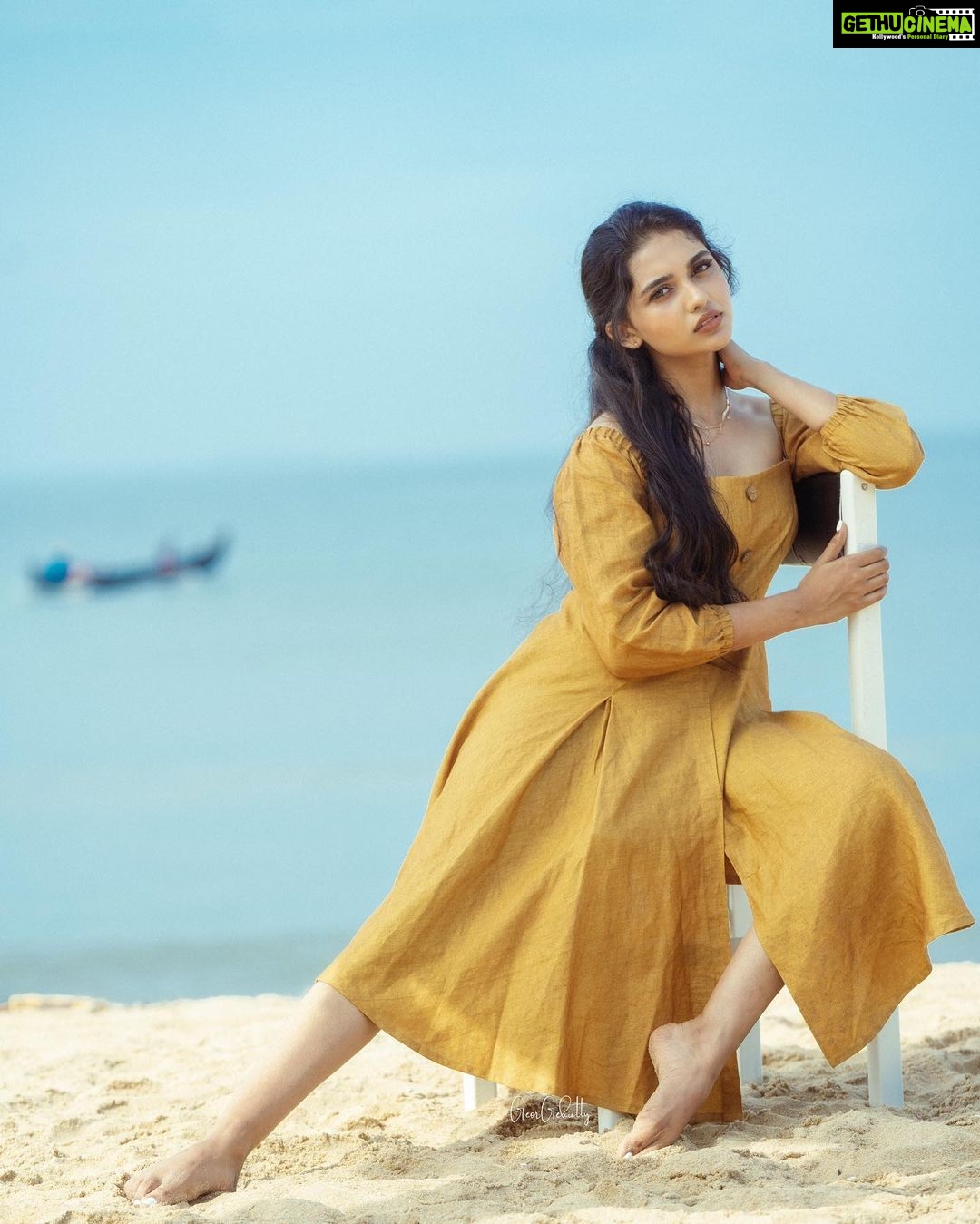 Actress Mamitha Baiju HD Instagram Photos and Wallpapers September 2022 ...