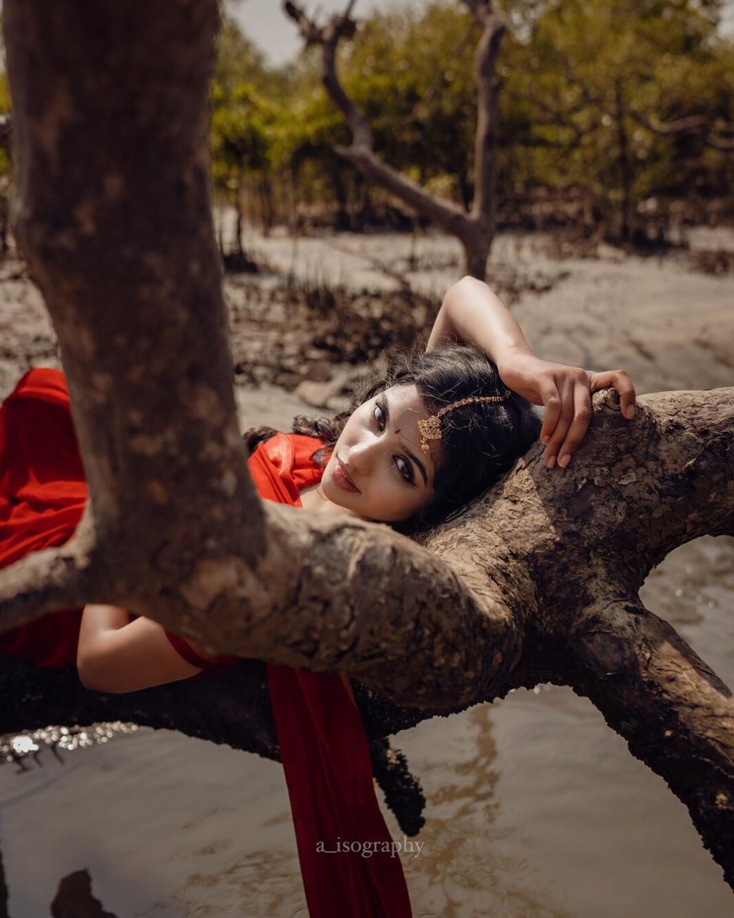 Actress Mamitha Baiju HD Photos and Wallpapers April 2023 | Gethu Cinema