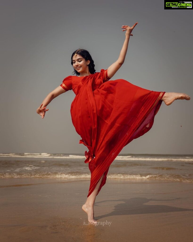 Actress Mamitha Baiju HD Instagram Photos and Wallpapers April 2023 | Gethu Cinema